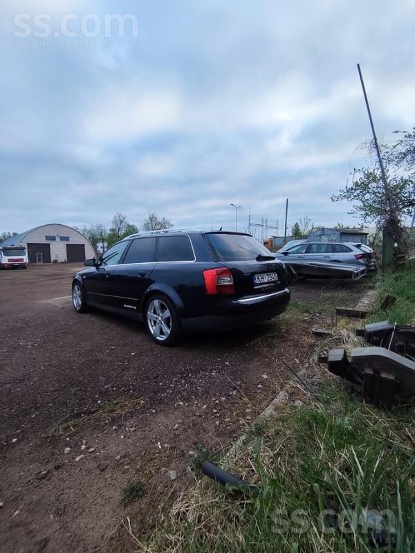 Audi A4 2002 in Daugavpils on AUTOMOTO.COM.LV Blue Audi A4 2002 in Daugavpils, with an engine capacity of 2.50 L and mileage of 342 thousand km for 2100 €, photo 4 on AUTOMOTO.COM.LV