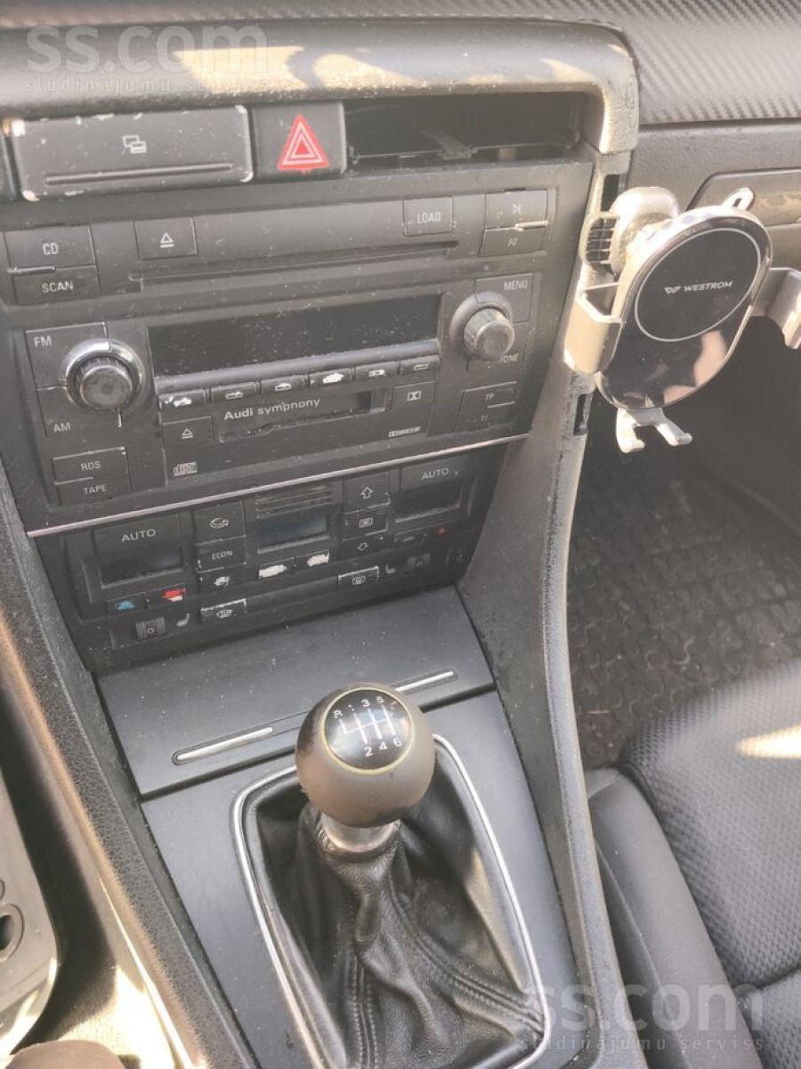 Zils Audi A4 2002 Rīga, ar dzinēja tilpumu 2.50 L un nobraukumu 315 tūkst. km par 1001 €, foto 9 vietnē AUTOMOTO.COM.LV