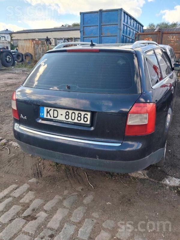 Zils Audi A4 2002 Rīga, ar dzinēja tilpumu 2.50 L un nobraukumu 315 tūkst. km par 705 €, foto 4 vietnē AUTOMOTO.COM.LV