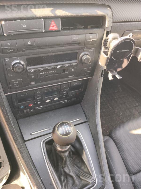 Zils Audi A4 2002 Rīga, ar dzinēja tilpumu 2.50 L un nobraukumu 315 tūkst. km par 705 €, foto 9 vietnē AUTOMOTO.COM.LV