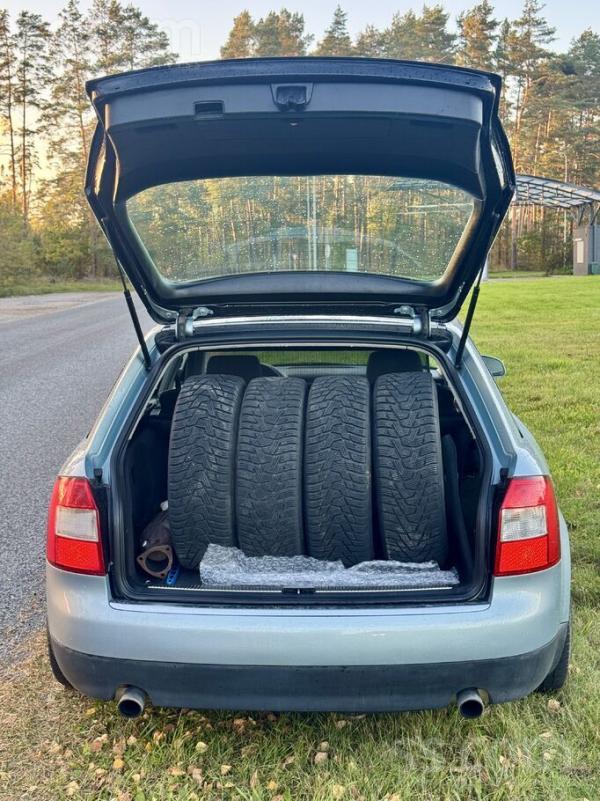 Blue Audi A4 2002 in Riga, with an engine capacity of 1.80 L and mileage of 244 thousand km for 3900 €, photo 6 on AUTOMOTO.COM.LV