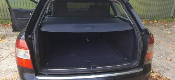 Blue Audi A4 2002 in Silute, with an engine capacity of 1.90 L and mileage of 304 thousand km for 1150 €, photo 9 on AUTOMOTO.COM.LV
