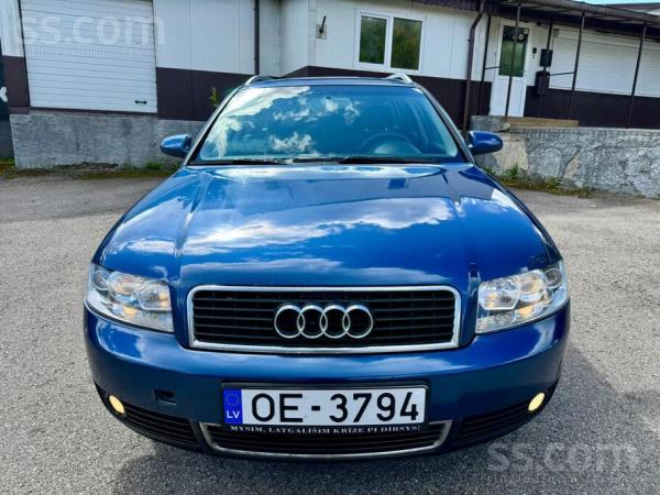 Zils Audi A4 2003 Daugavpils, ar dzinēja tilpumu 1.90 L un nobraukumu 326 tūkst. km par 1650 €, foto 3 vietnē AUTOMOTO.COM.LV