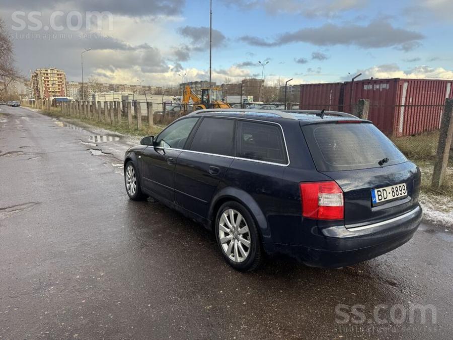 Zils Audi A4 2003 Rīga, ar dzinēja tilpumu 2.50 L un nobraukumu 267 tūkst. km par 1550 €, foto 5 vietnē AUTOMOTO.COM.LV