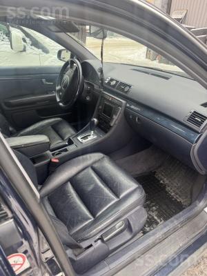 Zils Audi A4 2003 Rīga, ar dzinēja tilpumu 2.50 L un nobraukumu 267 tūkst. km par 1550 €, foto 7 vietnē AUTOMOTO.COM.LV