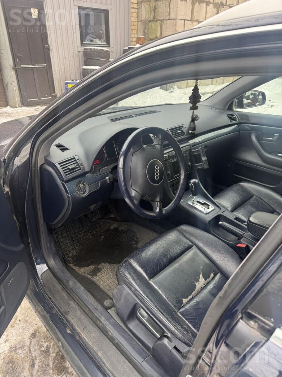 Zils Audi A4 2003 Rīga, ar dzinēja tilpumu 2.50 L un nobraukumu 267 tūkst. km par 1550 €, foto 8 vietnē AUTOMOTO.COM.LV
