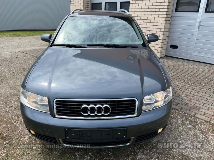 Zils Audi A4 2003 Paide, ar dzinēja tilpumu 1.90 L un nobraukumu 246 tūkst. km par 4350 €, foto 9 vietnē AUTOMOTO.COM.LV