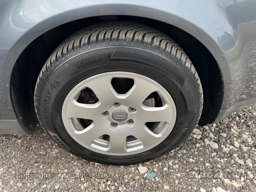 Zils Audi A4 2003 Paide, ar dzinēja tilpumu 1.90 L un nobraukumu 246 tūkst. km par 4350 €, foto 11 vietnē AUTOMOTO.COM.LV
