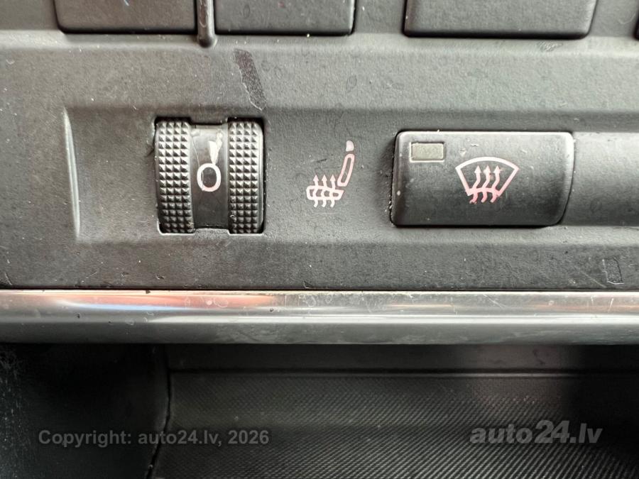 Zils Audi A4 2003 Paide, ar dzinēja tilpumu 1.90 L un nobraukumu 246 tūkst. km par 4350 €, foto 18 vietnē AUTOMOTO.COM.LV