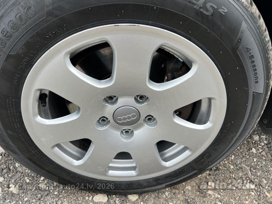 Zils Audi A4 2003 Paide, ar dzinēja tilpumu 1.90 L un nobraukumu 246 tūkst. km par 4350 €, foto 19 vietnē AUTOMOTO.COM.LV
