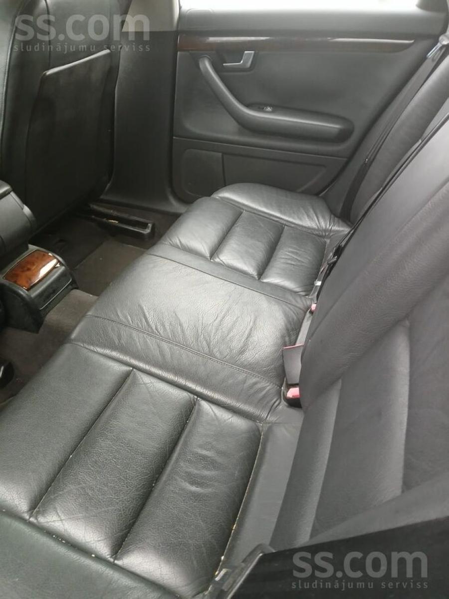 Blue Audi A4 2003 in Riga, with an engine capacity of 2.50 L and mileage of 276 thousand km for 1400 €, photo 9 on AUTOMOTO.COM.LV