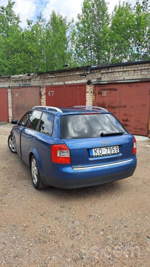 Синий Ауди А4 2003 в Рига, объемом двигателя 1.90 л и пробегом 533 тыс. км за 900 €, фото 4 на AUTOMOTO.COM.LV