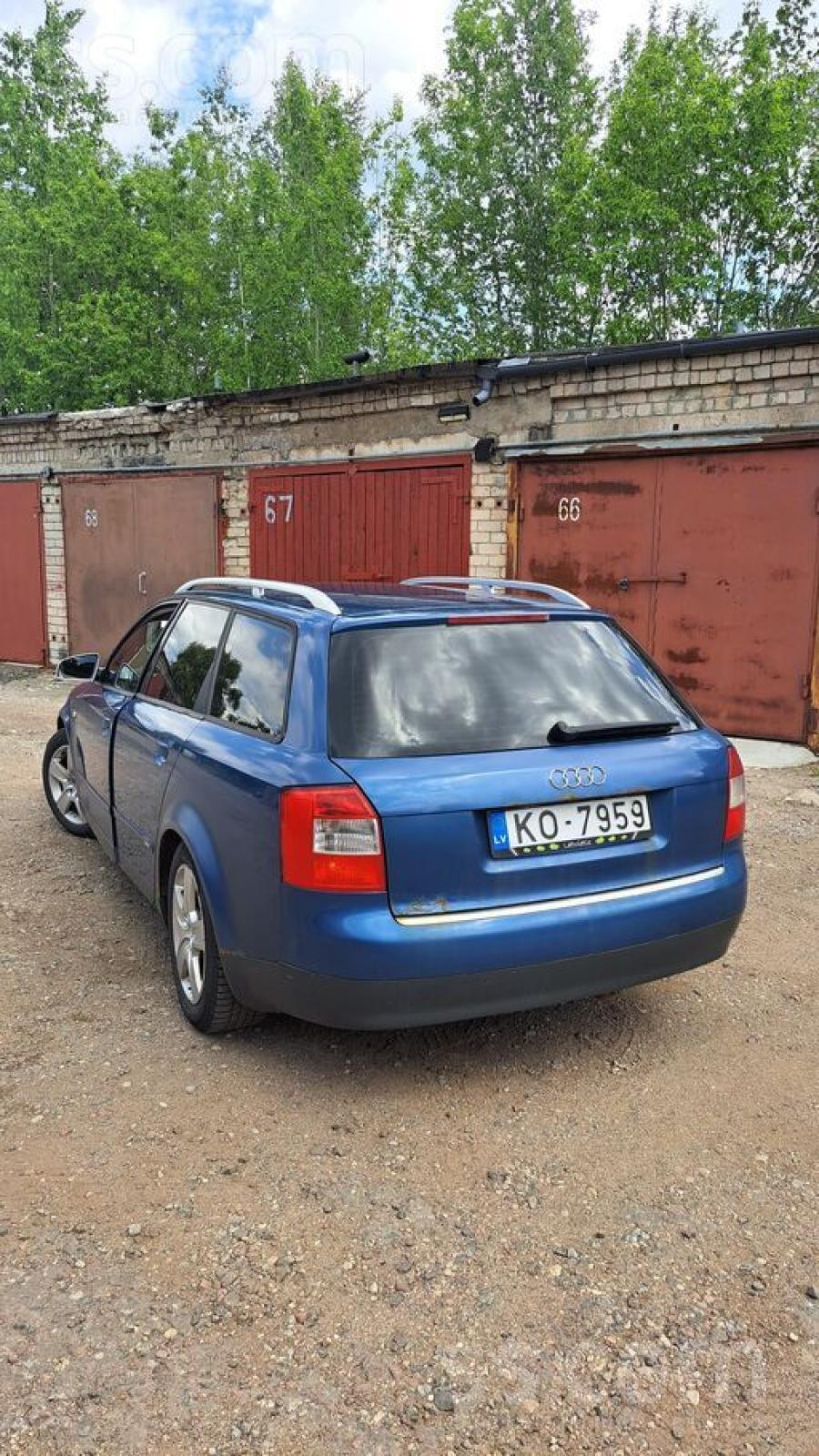 Синий Ауди А4 2003 в Рига, объемом двигателя 1.90 л и пробегом 533 тыс. км за 900 €, фото 5 на AUTOMOTO.COM.LV