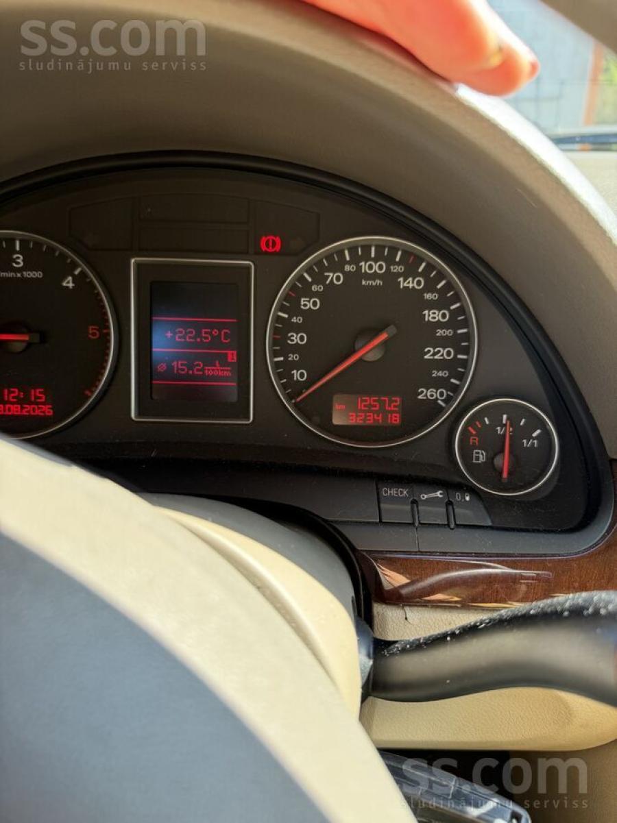 Blue Audi A4 2003 in Riga, with an engine capacity of 1.90 L and mileage of 323 thousand km for 2500 €, photo 9 on AUTOMOTO.COM.LV