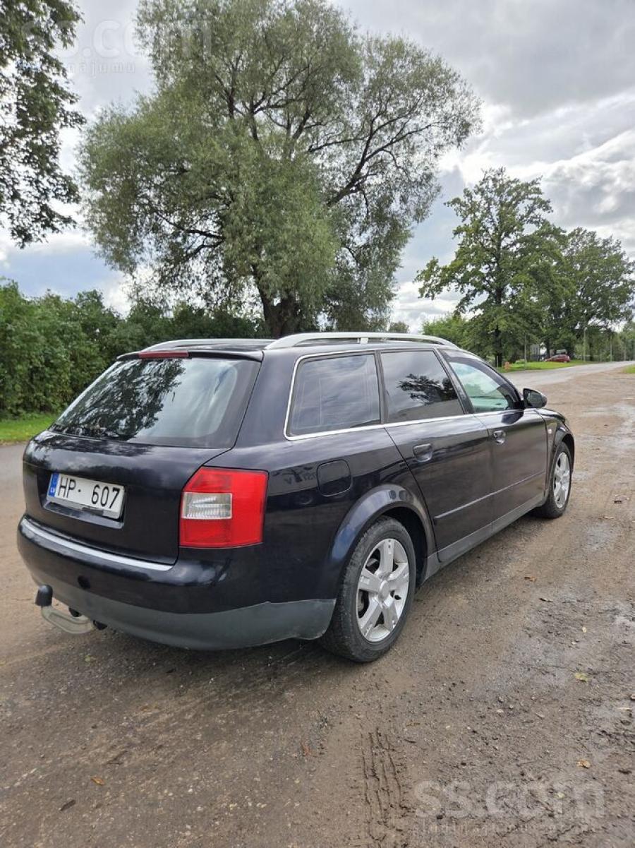 Zils Audi A4 2003 Valmiera, ar dzinēja tilpumu 1.90 L un nobraukumu 431 tūkst. km par 1250 €, foto 4 vietnē AUTOMOTO.COM.LV
