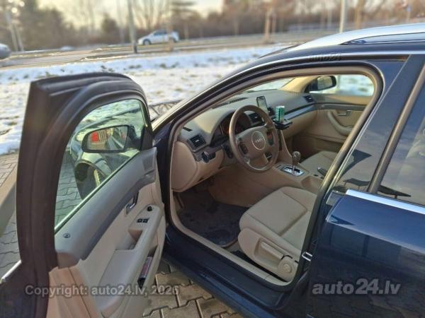 Zils Audi A4 2004 Tallina, ar dzinēja tilpumu 1.80 L un nobraukumu 289 tūkst. km par 2100 €, foto 9 vietnē AUTOMOTO.COM.LV