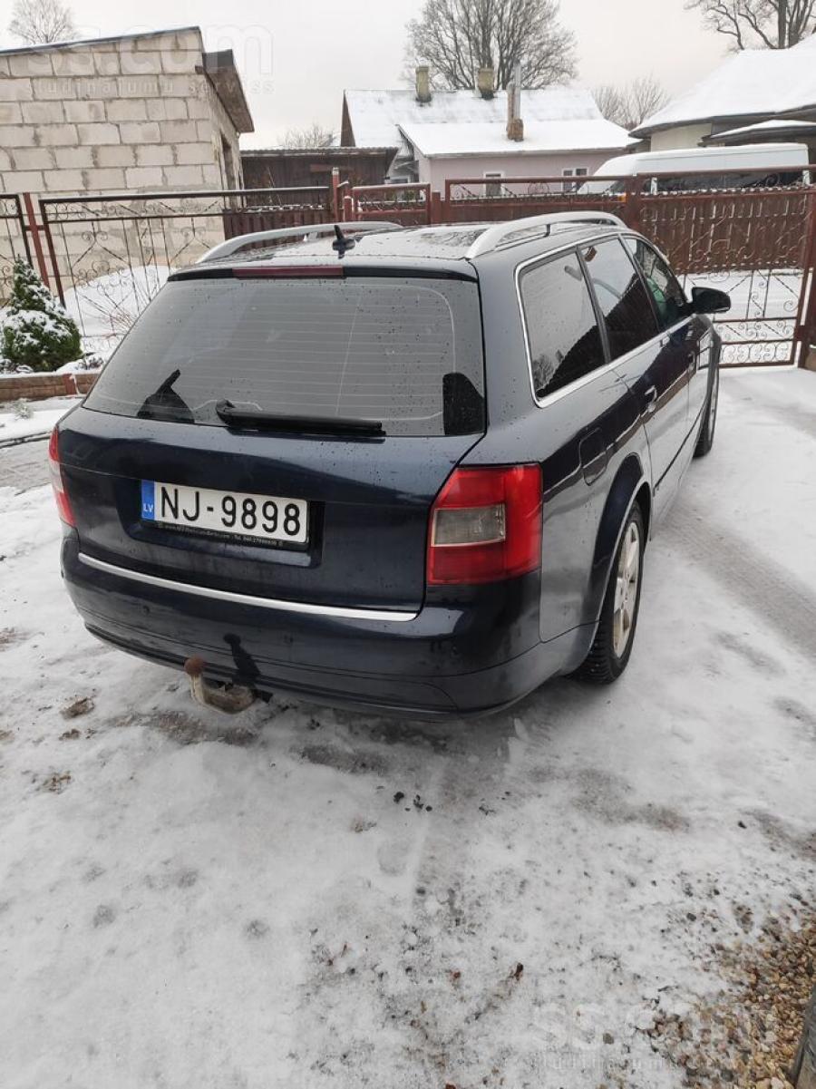 Zils Audi A4 2004 Rēzekne, ar dzinēja tilpumu 2.50 L un nobraukumu 320 tūkst. km par 2100 €, foto 4 vietnē AUTOMOTO.COM.LV