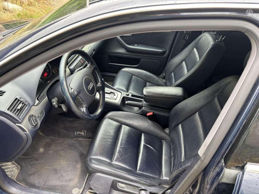 Zils Audi A4 2004 Joniškis, ar dzinēja tilpumu 2.50 L un nobraukumu 323 tūkst. km par 1450 €, foto 14 vietnē AUTOMOTO.COM.LV