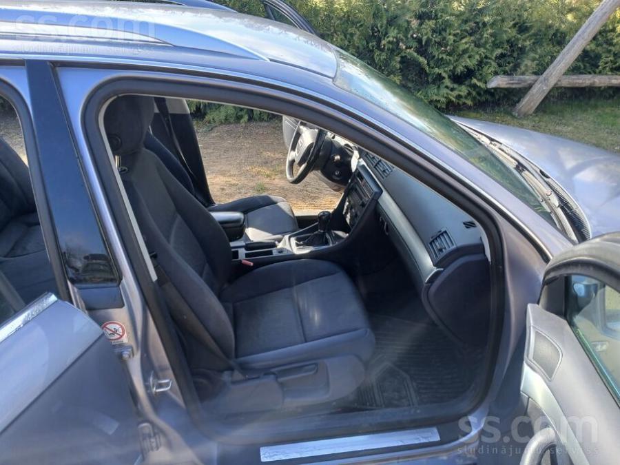 Zils Audi A4 2004 Liepāja, ar dzinēja tilpumu 2.00 L un nobraukumu 437 tūkst. km par 1600 €, foto 3 vietnē AUTOMOTO.COM.LV