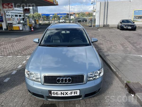 Ауди А4 2004 в Айзкраукле на AUTOMOTO.COM.LV Синий Ауди А4 2004 в Айзкраукле, объемом двигателя 2.50 л и пробегом 300 тыс. км за 2750 €, фото 4 на AUTOMOTO.COM.LV