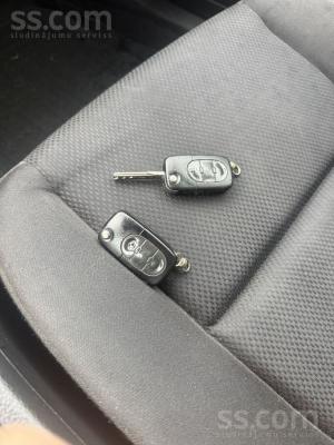 Zils Audi A4 2004 Cēsis, ar dzinēja tilpumu 1.90 L un nobraukumu 353 tūkst. km par 1450 €, foto 12 vietnē AUTOMOTO.COM.LV