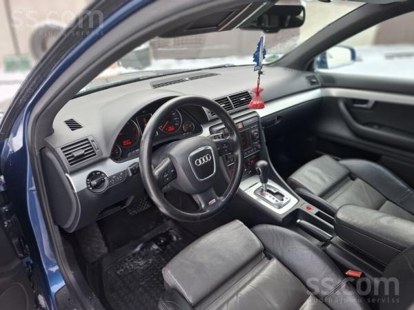 Zils Audi A4 2005 Rēzekne, ar dzinēja tilpumu 2.50 L un nobraukumu 246 tūkst. km par 2850 €, foto 5 vietnē AUTOMOTO.COM.LV