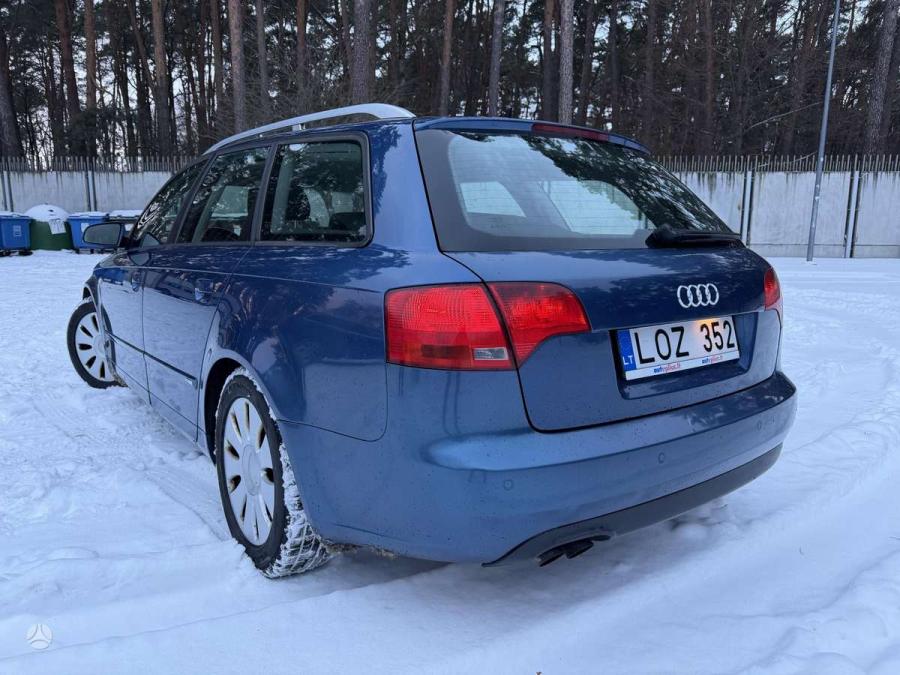 Zils Audi A4 2005 Alīta, ar dzinēja tilpumu 1.99 L un nobraukumu 334 tūkst. km par 3150 €, foto 11 vietnē AUTOMOTO.COM.LV
