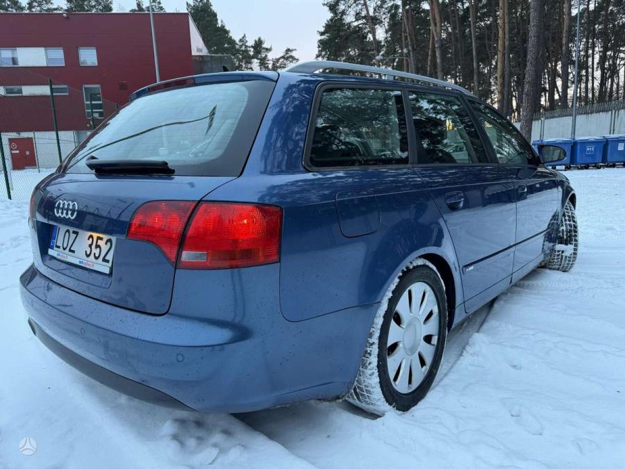 Zils Audi A4 2005 Alīta, ar dzinēja tilpumu 1.99 L un nobraukumu 334 tūkst. km par 3150 €, foto 12 vietnē AUTOMOTO.COM.LV