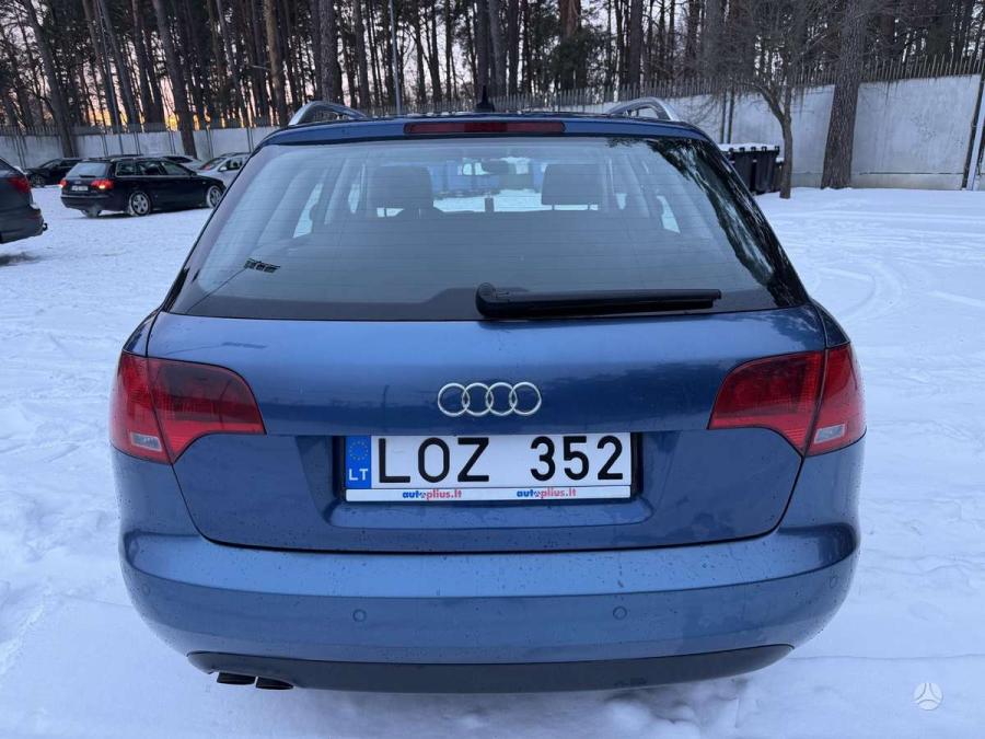 Zils Audi A4 2005 Alīta, ar dzinēja tilpumu 1.99 L un nobraukumu 334 tūkst. km par 3150 €, foto 13 vietnē AUTOMOTO.COM.LV