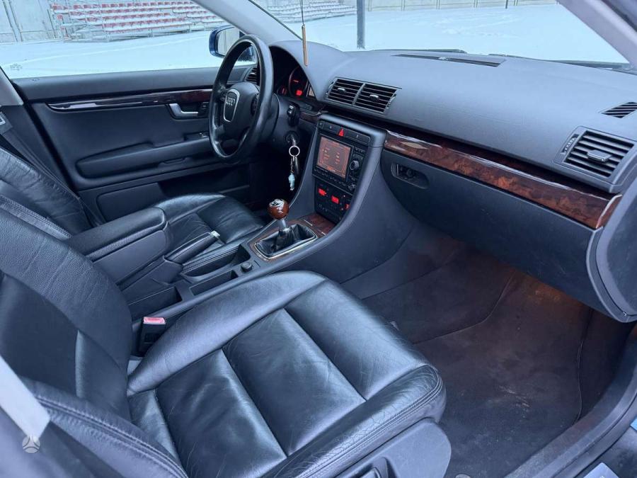 Zils Audi A4 2005 Alīta, ar dzinēja tilpumu 1.99 L un nobraukumu 334 tūkst. km par 3150 €, foto 24 vietnē AUTOMOTO.COM.LV