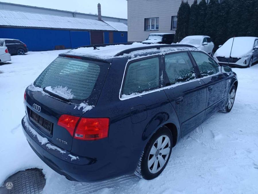 Blue Audi A4 2005 in Marijampole, with an engine capacity of 2.50 L and mileage of 300 thousand km for 1499 €, photo 19 on AUTOMOTO.COM.LV