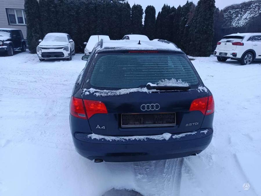 Zils Audi A4 2005 Marijampole, ar dzinēja tilpumu 2.50 L un nobraukumu 300 tūkst. km par 1499 €, foto 22 vietnē AUTOMOTO.COM.LV