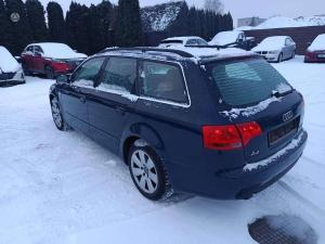 Zils Audi A4 2005 Marijampole, ar dzinēja tilpumu 2.50 L un nobraukumu 300 tūkst. km par 1499 €, foto 23 vietnē AUTOMOTO.COM.LV