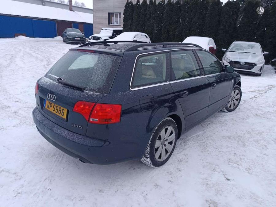 Zils Audi A4 2005 Marijampole, ar dzinēja tilpumu 2.50 L un nobraukumu 300 tūkst. km par 1599 €, foto 27 vietnē AUTOMOTO.COM.LV