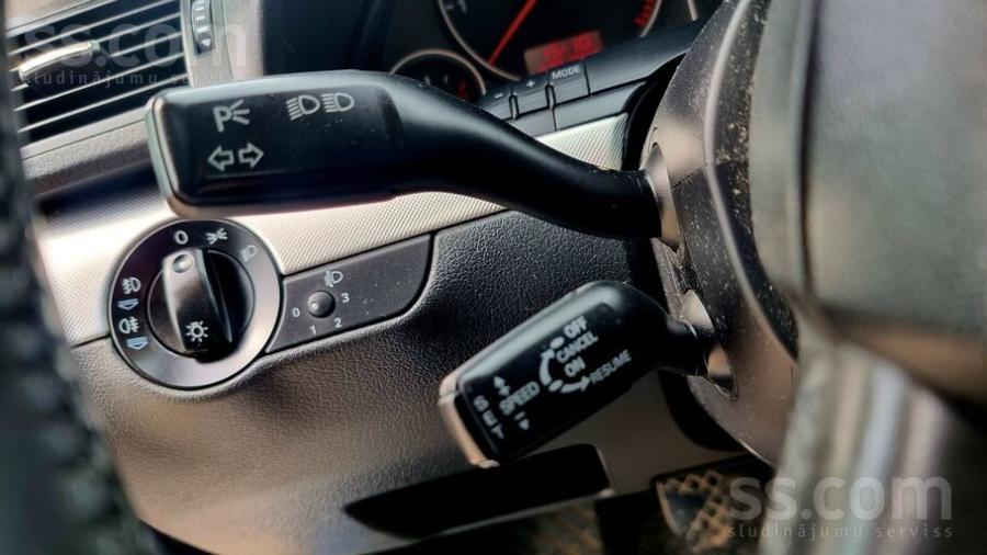 Zils Audi A4 2005 Cēsis, ar dzinēja tilpumu 2.00 L un nobraukumu 465 tūkst. km par 2500 €, foto 19 vietnē AUTOMOTO.COM.LV