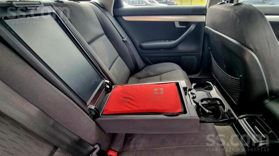 Zils Audi A4 2005 Cēsis, ar dzinēja tilpumu 2.00 L un nobraukumu 465 tūkst. km par 2500 €, foto 22 vietnē AUTOMOTO.COM.LV