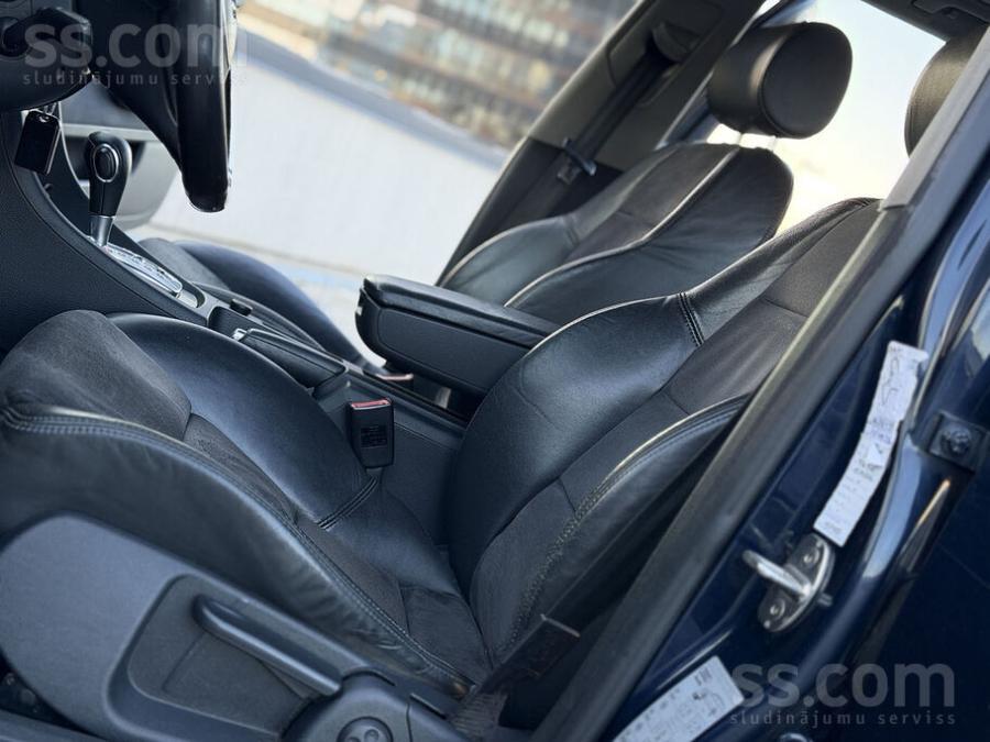 Blue Audi A4 2005 in Riga, with an engine capacity of 1.90 L and mileage of 426 thousand km for 2250 €, photo 11 on AUTOMOTO.COM.LV