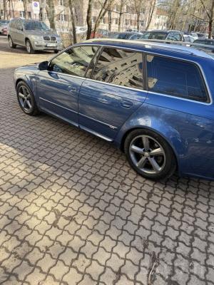 Zils Audi A4 2005 Rīga, ar dzinēja tilpumu 3.00 L un nobraukumu 459 tūkst. km par 3400 €, foto  vietnē AUTOMOTO.COM.LV