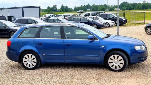 Zils Audi A4 2005 Cēsis, ar dzinēja tilpumu 2.00 L un nobraukumu 465 tūkst. km par 2500 €, foto 4 vietnē AUTOMOTO.COM.LV