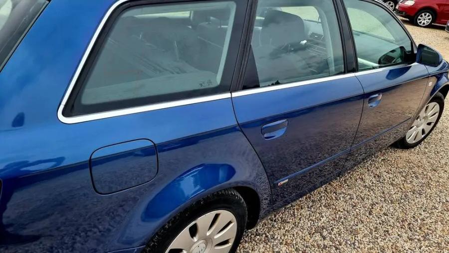 Blue Audi A4 2005 in Cesis, with an engine capacity of 2.00 L and mileage of 465 thousand km for 2500 €, photo 15 on AUTOMOTO.COM.LV