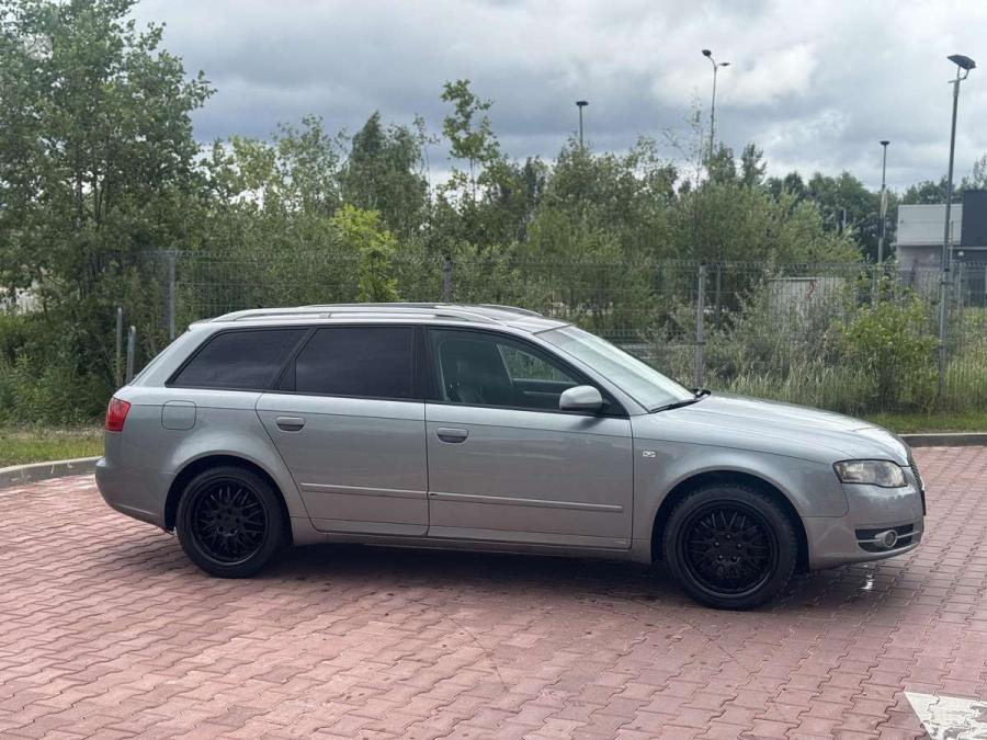 Zils Audi A4 2005 Viļņa, ar dzinēja tilpumu 3.00 L un nobraukumu 368 tūkst. km par 1750 €, foto 8 vietnē AUTOMOTO.COM.LV