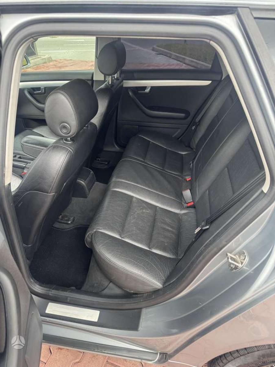 Zils Audi A4 2005 Viļņa, ar dzinēja tilpumu 3.00 L un nobraukumu 368 tūkst. km par 1750 €, foto 11 vietnē AUTOMOTO.COM.LV