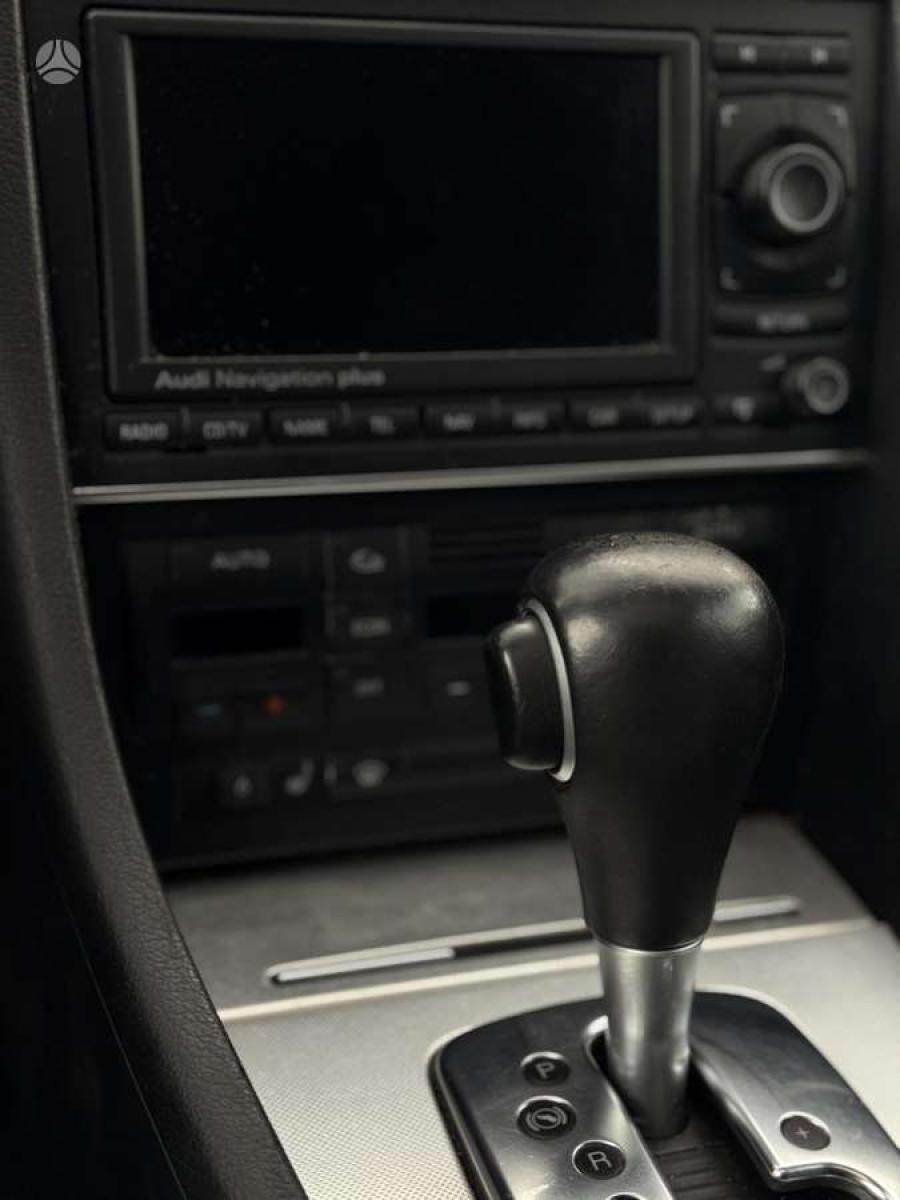 Zils Audi A4 2005 Viļņa, ar dzinēja tilpumu 3.00 L un nobraukumu 368 tūkst. km par 1750 €, foto 15 vietnē AUTOMOTO.COM.LV