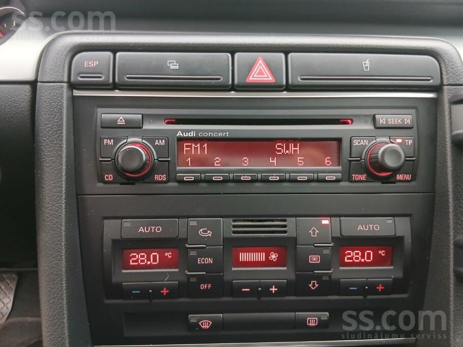 Zils Audi A4 2005 Daugavpils, ar dzinēja tilpumu 2.00 L un nobraukumu 347 tūkst. km par 2750 €, foto 23 vietnē AUTOMOTO.COM.LV