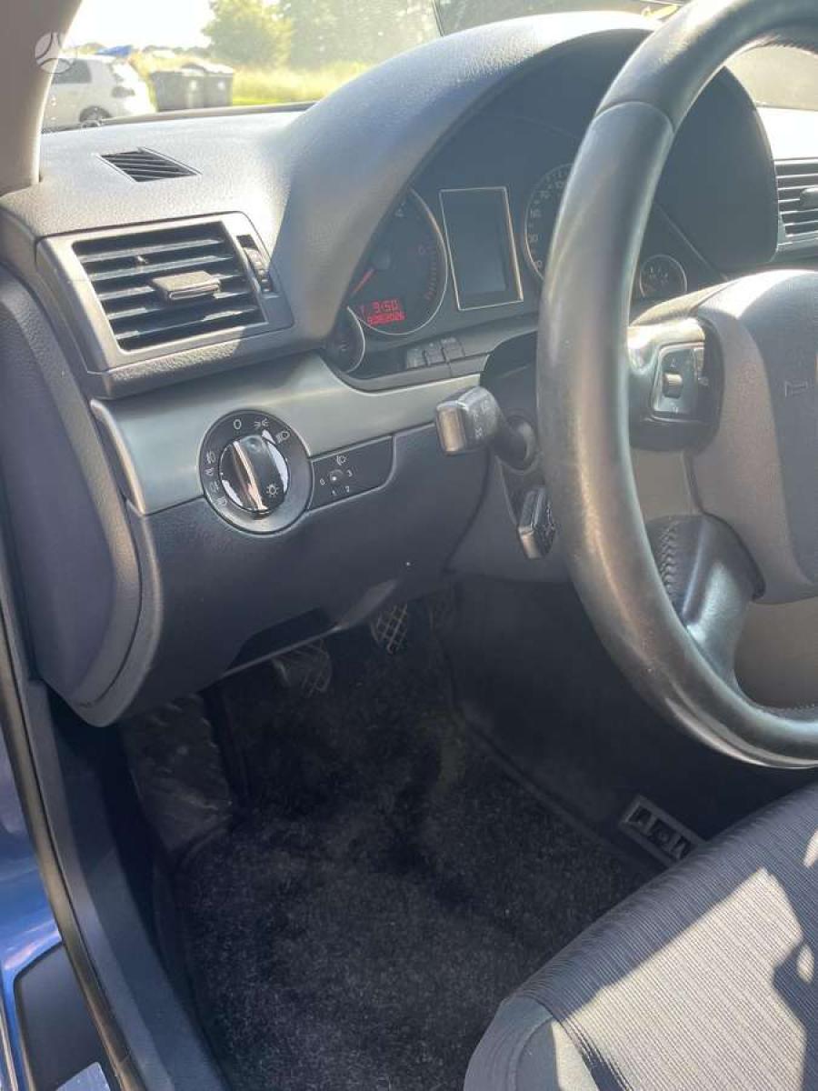 Zils Audi A4 2005 Vilkaviškis, ar dzinēja tilpumu 1.90 L un nobraukumu 308 tūkst. km par 2050 €, foto 14 vietnē AUTOMOTO.COM.LV