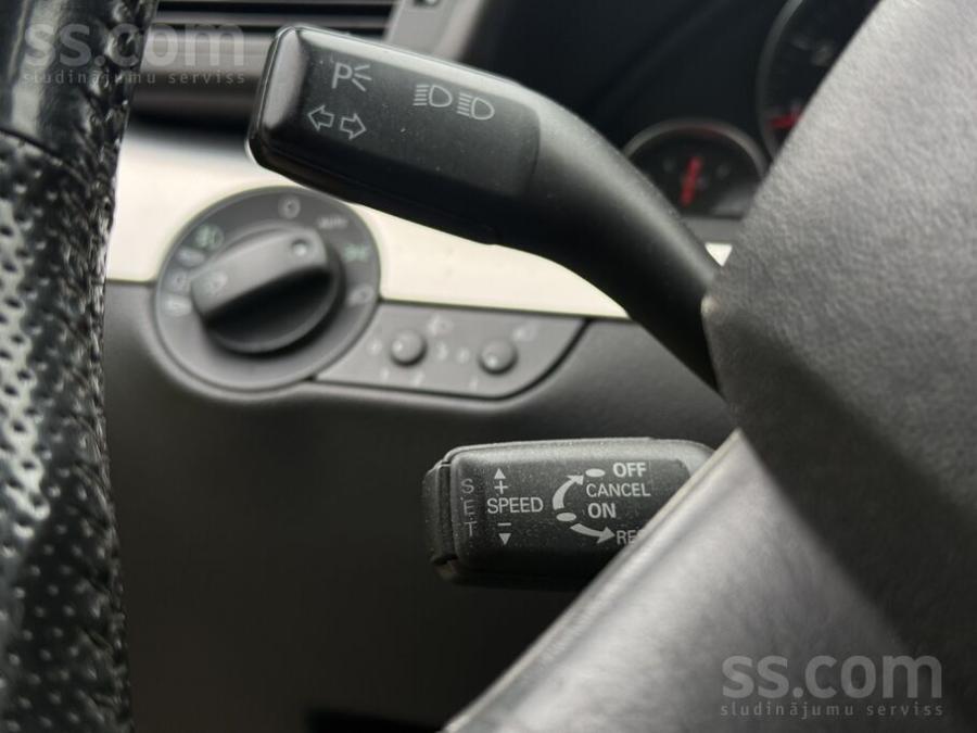 Zils Audi A4 2005 Rīga, ar dzinēja tilpumu 2.00 L un nobraukumu 361 tūkst. km par 1690 €, foto 10 vietnē AUTOMOTO.COM.LV