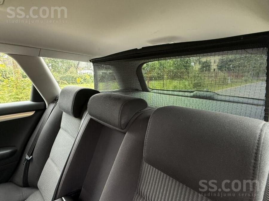 Zils Audi A4 2005 Rīga, ar dzinēja tilpumu 2.00 L un nobraukumu 361 tūkst. km par 1690 €, foto 15 vietnē AUTOMOTO.COM.LV