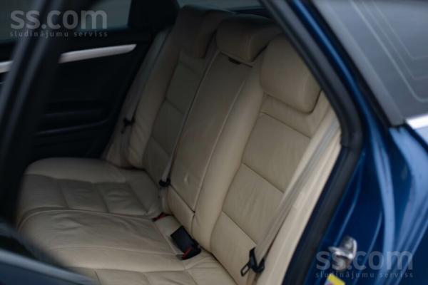 Zils Audi A4 2006 Rīga, ar dzinēja tilpumu 3.00 L un nobraukumu 338 tūkst. km par 4290 €, foto 10 vietnē AUTOMOTO.COM.LV