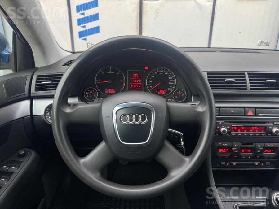Zils Audi A4 2006 Rīga, ar dzinēja tilpumu 2.70 L un nobraukumu 336 tūkst. km par 2300 €, foto 8 vietnē AUTOMOTO.COM.LV