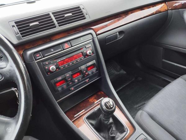 Zils Audi A4 2006 Tauragė, ar dzinēja tilpumu 1.90 L un nobraukumu 330 tūkst. km par 2950 €, foto 8 vietnē AUTOMOTO.COM.LV
